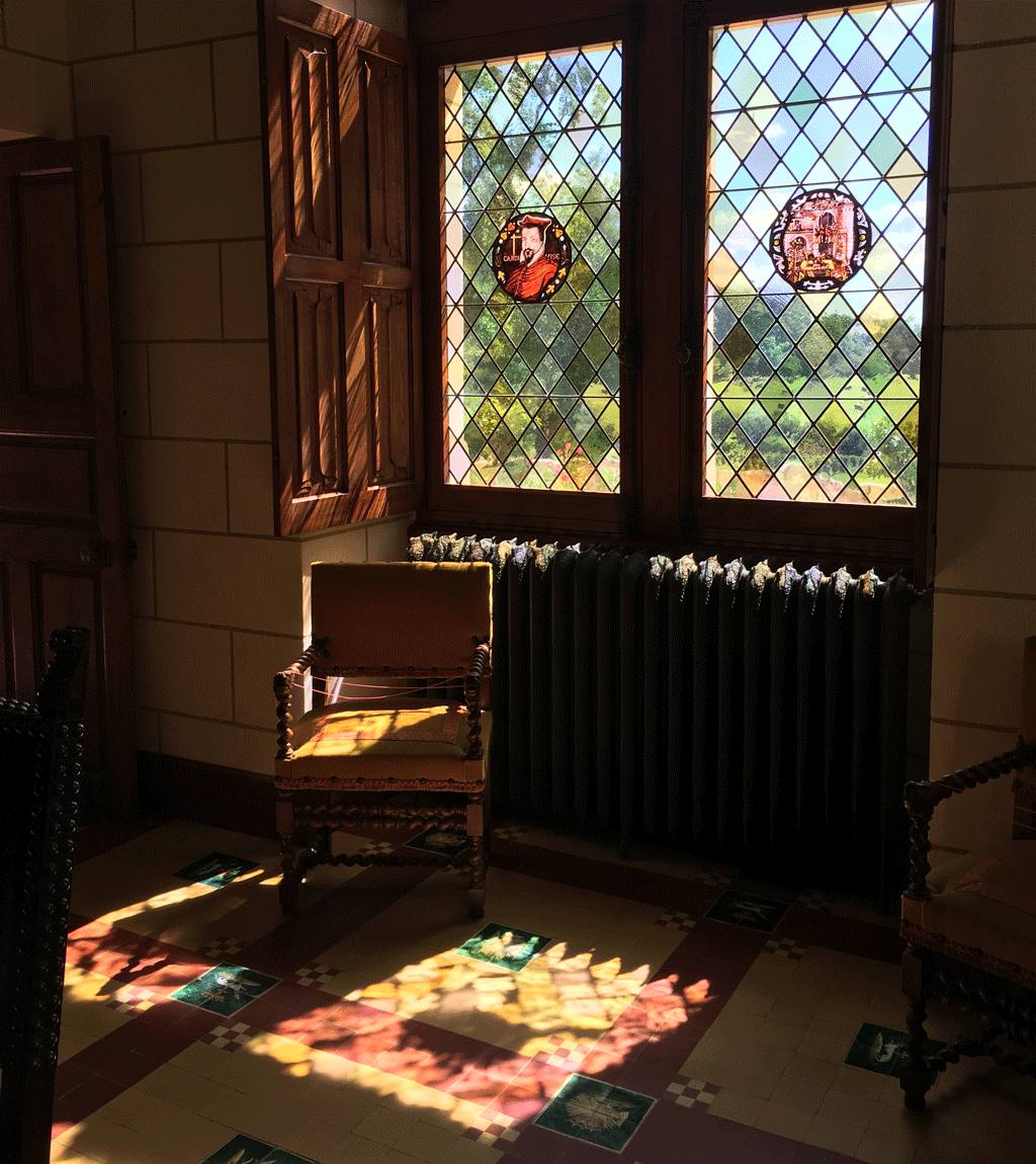 Glass Reflections – Reflets de verrerie | L o i r e D a i l y P h o t o